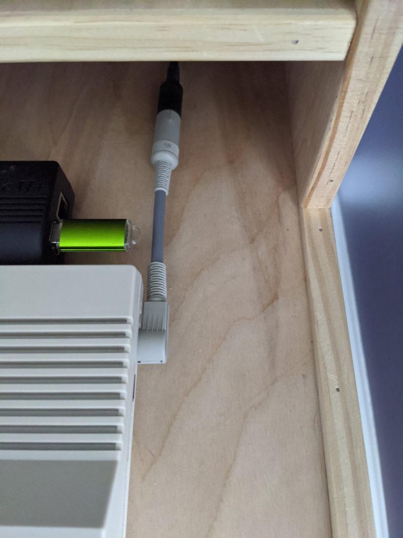 The Commodore 64 Power Connector Problem - marcbilodeau.com