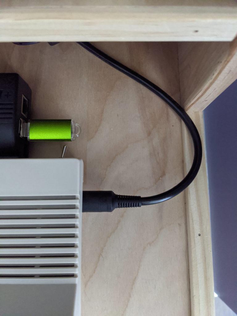 The Commodore 64 Power Connector Problem - marcbilodeau.com